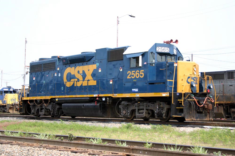 Clean GP38-2